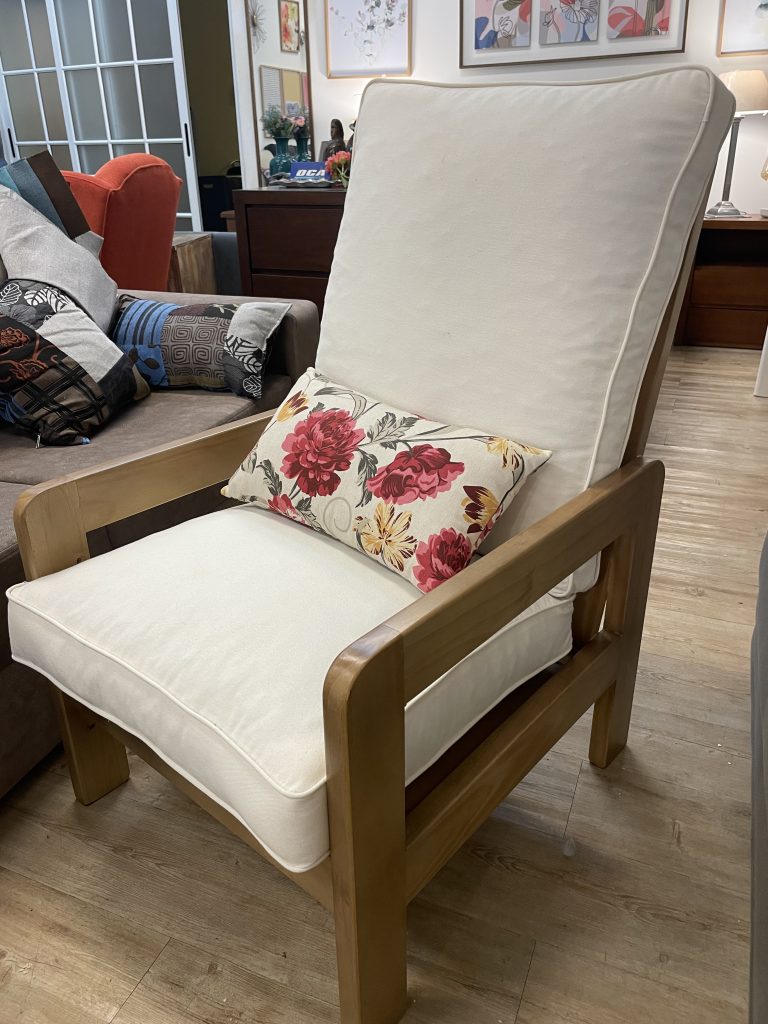 Sillon de madera , Respaldo alto – Viena Muebles